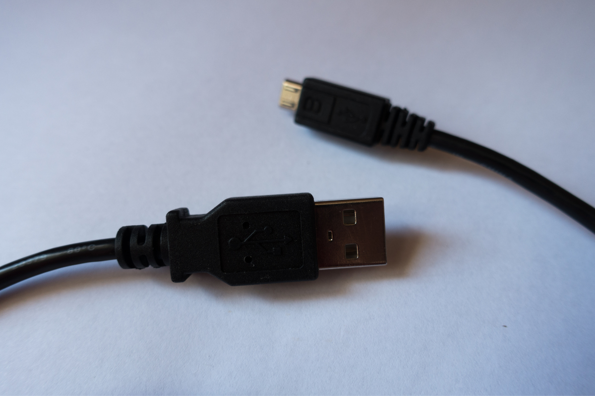 สาย USB มีกี่แบบ? รู้จักกับประเภทสาย USB และการใช้งาน